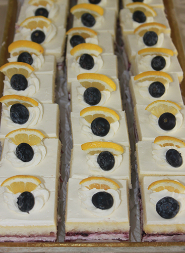CO-074 Lemon Blueberry Squares | Konditor Meister